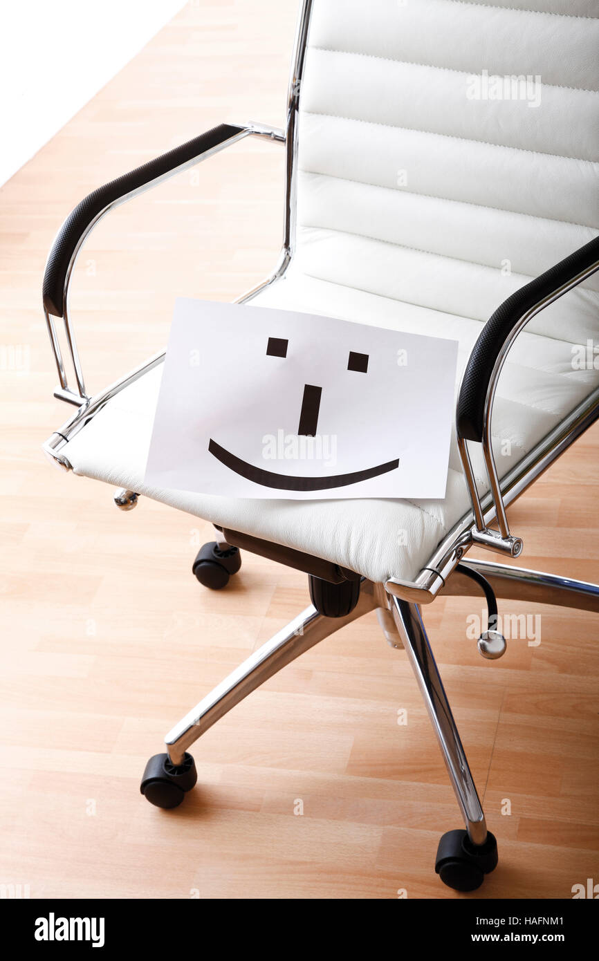 Smiley face emoticon hi-res stock photography and images - Alamy