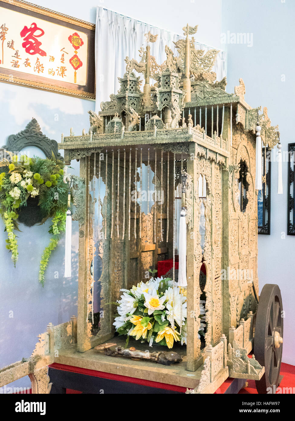 ancient chinese carriage made of jade, royal carriage Stock Photo - Alamy