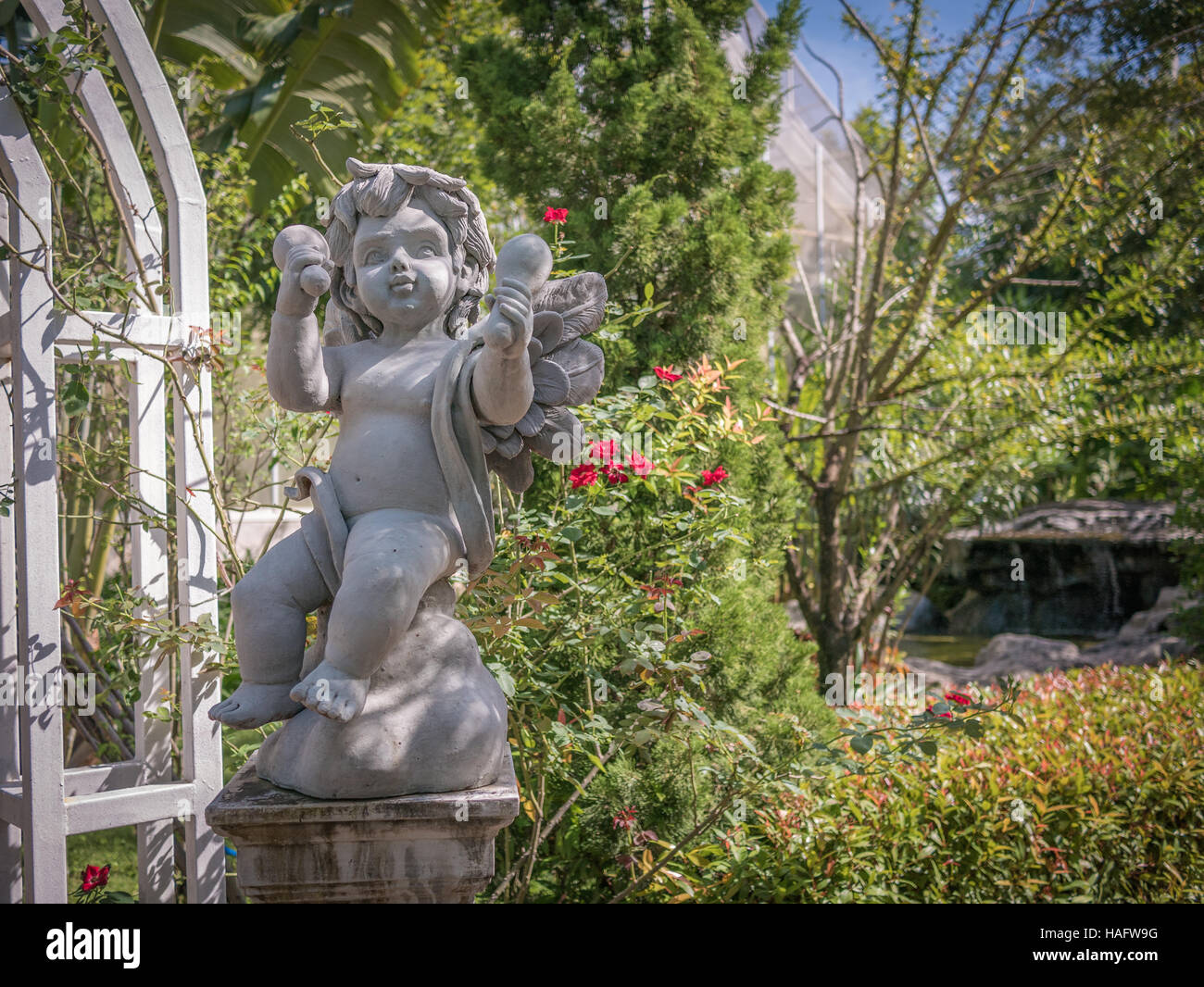Marble statue of cupid hi-res stock photography and images - Alamy