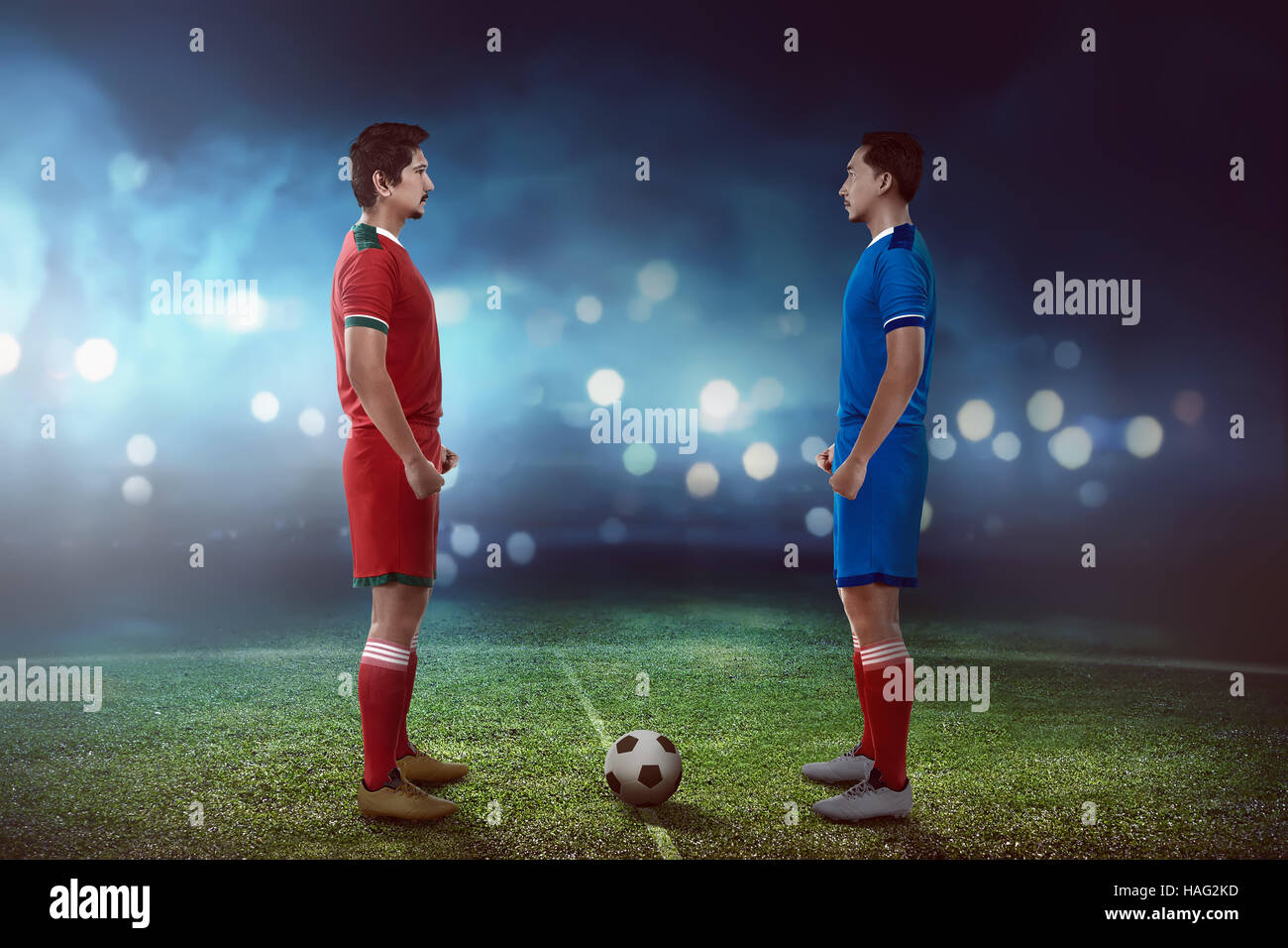 Football and facing the ball hi-res stock photography and images - Alamy