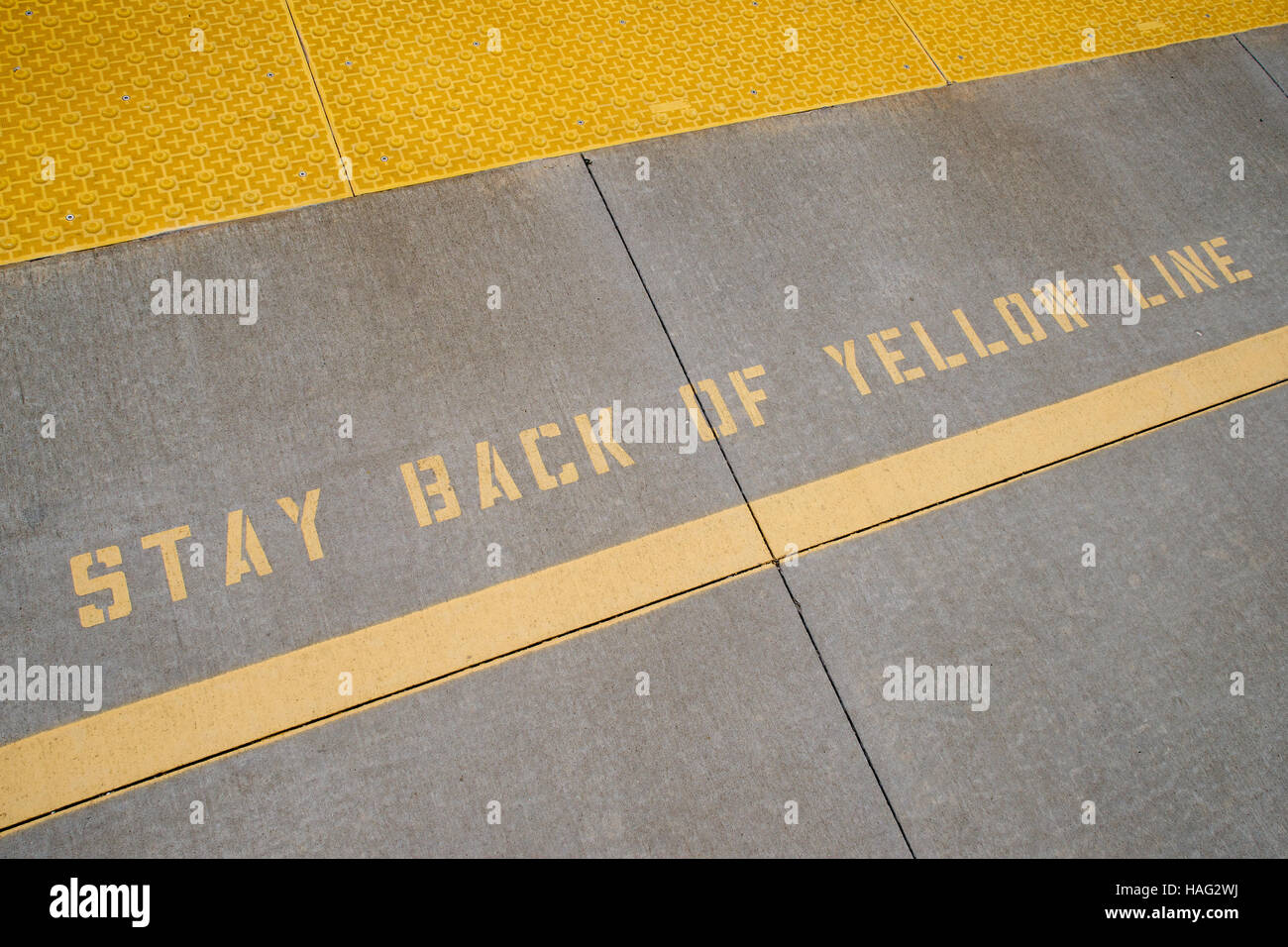 Yellow Line Station Platform High Resolution Stock Photography and ...