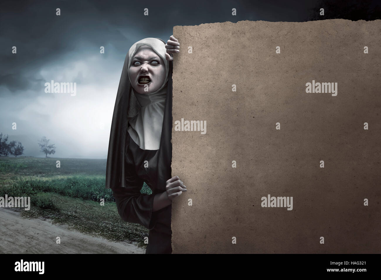 Vampire nun hi-res stock photography and images - Alamy