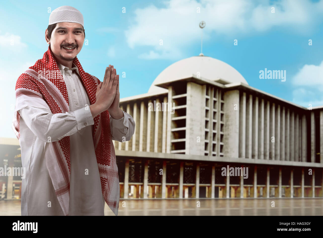 Image of handsome asian muslim man smiling Stock Photo - Alamy