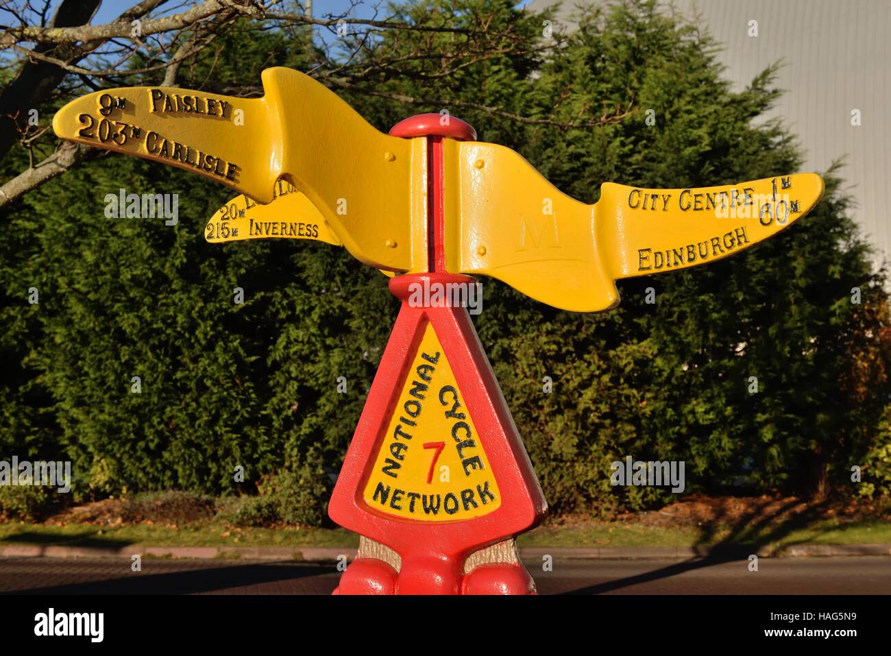 Mileage and direction marker post for the national cycle network Stock ...