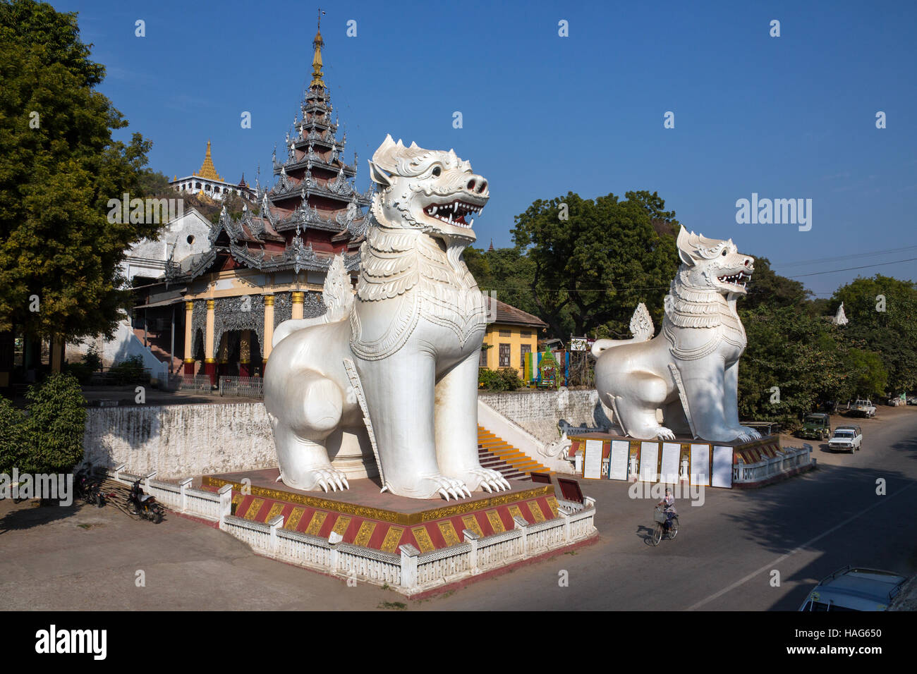 Mandalay temples hi-res stock photography and images - Alamy