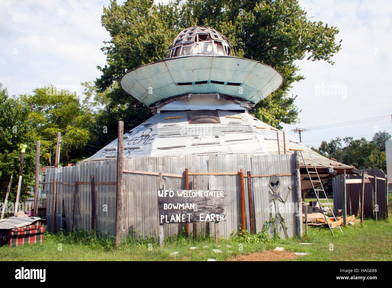 The UFO Welcome Center in Bowman, South Carolina, a quirky roadside ...