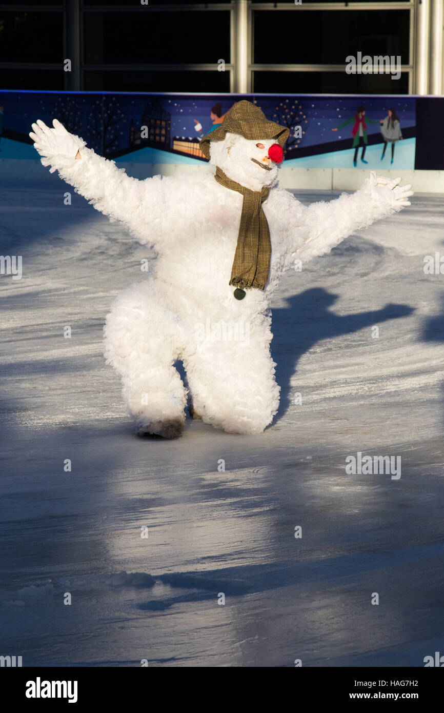 The snowman peacock theatre hi-res stock photography and images - Alamy
