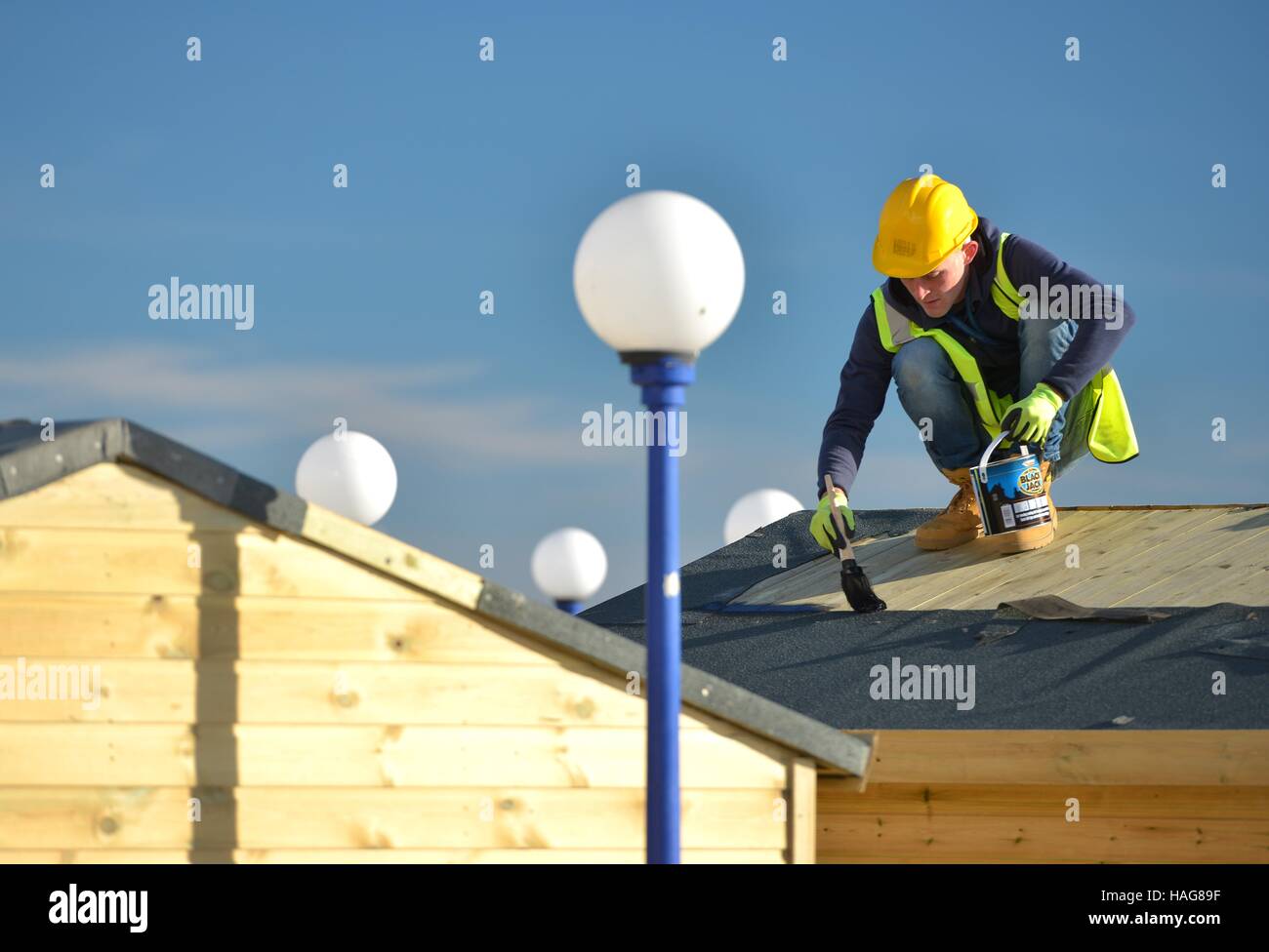 Brush huts hi-res stock photography and images - Alamy