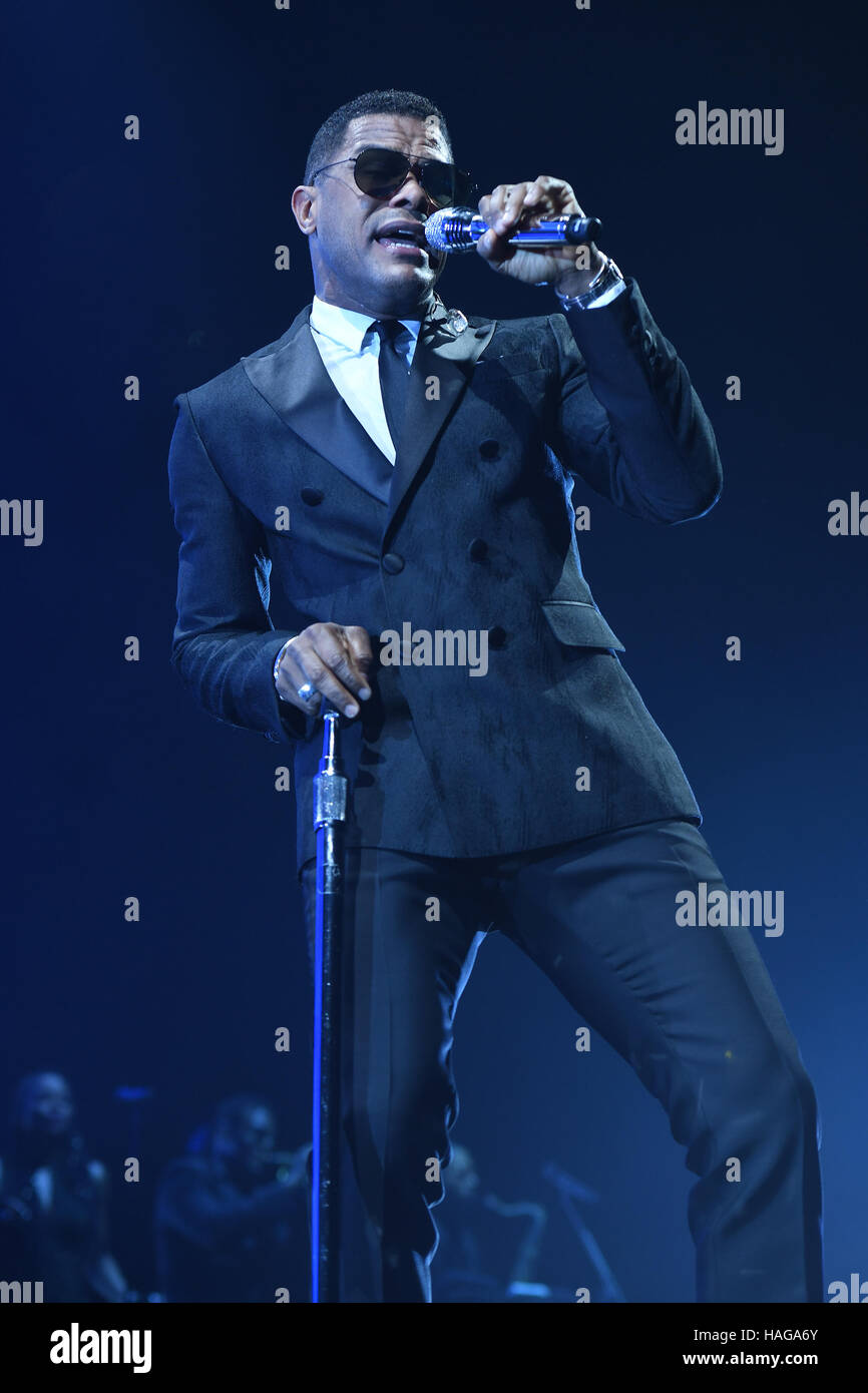 Miami, FL, USA. 29th Nov, 2016. Maxwell performs at the American ...