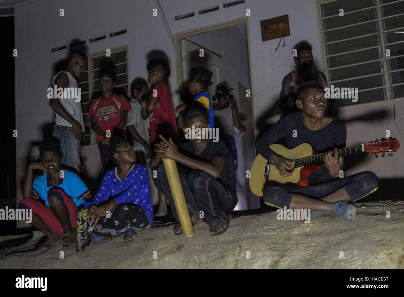 Gua Musang, Kelantan, Malaysia. 22nd Nov, 2016. Teenagers from the ...
