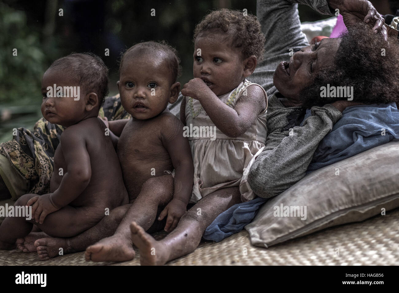 Gua Musang, Kelantan, Malaysia. 22nd Nov, 2016. An elderly woman from ...