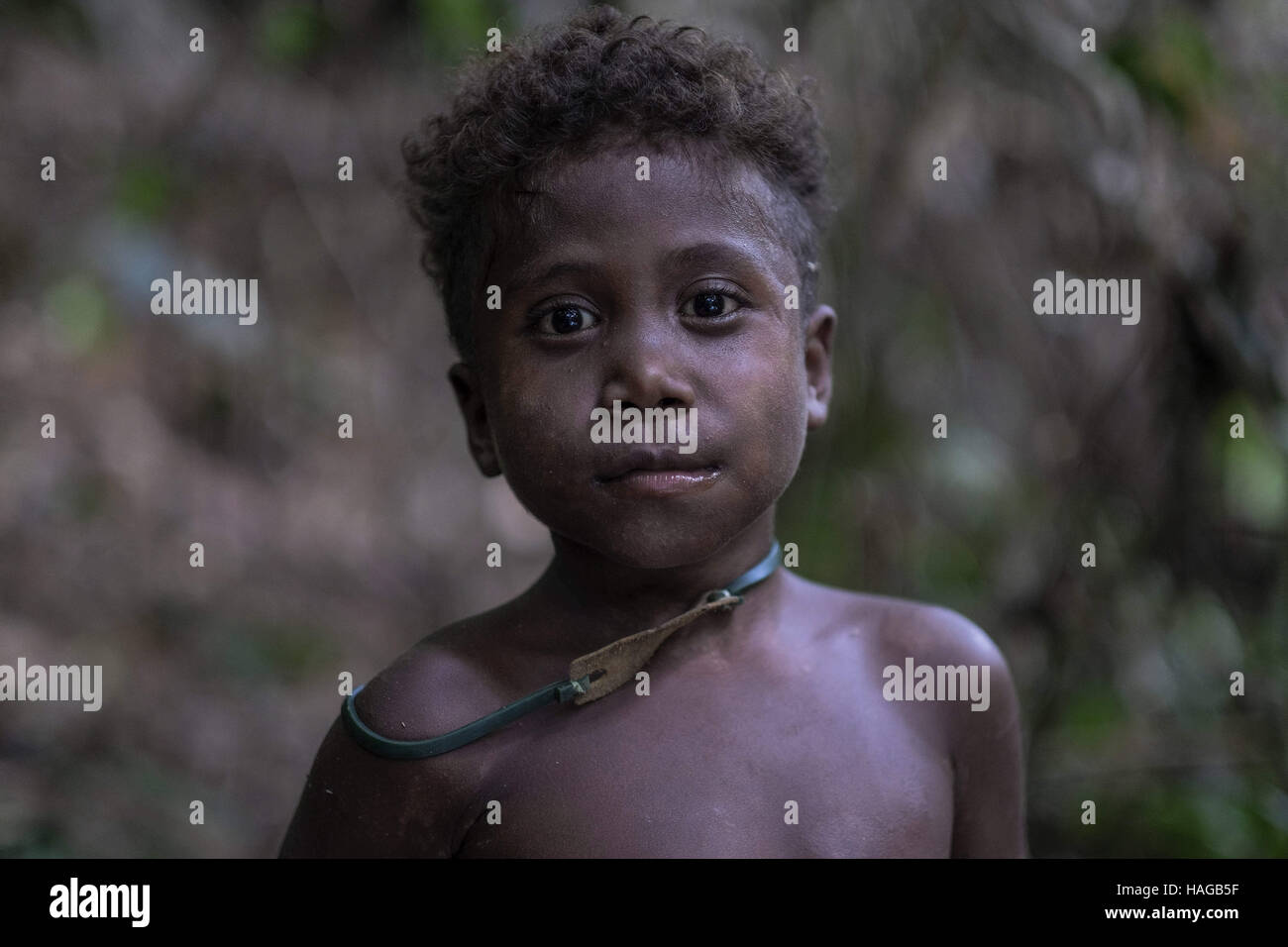 Gua Musang, Kelantan, Malaysia. 22nd Nov, 2016. A boy from the Bateq ...
