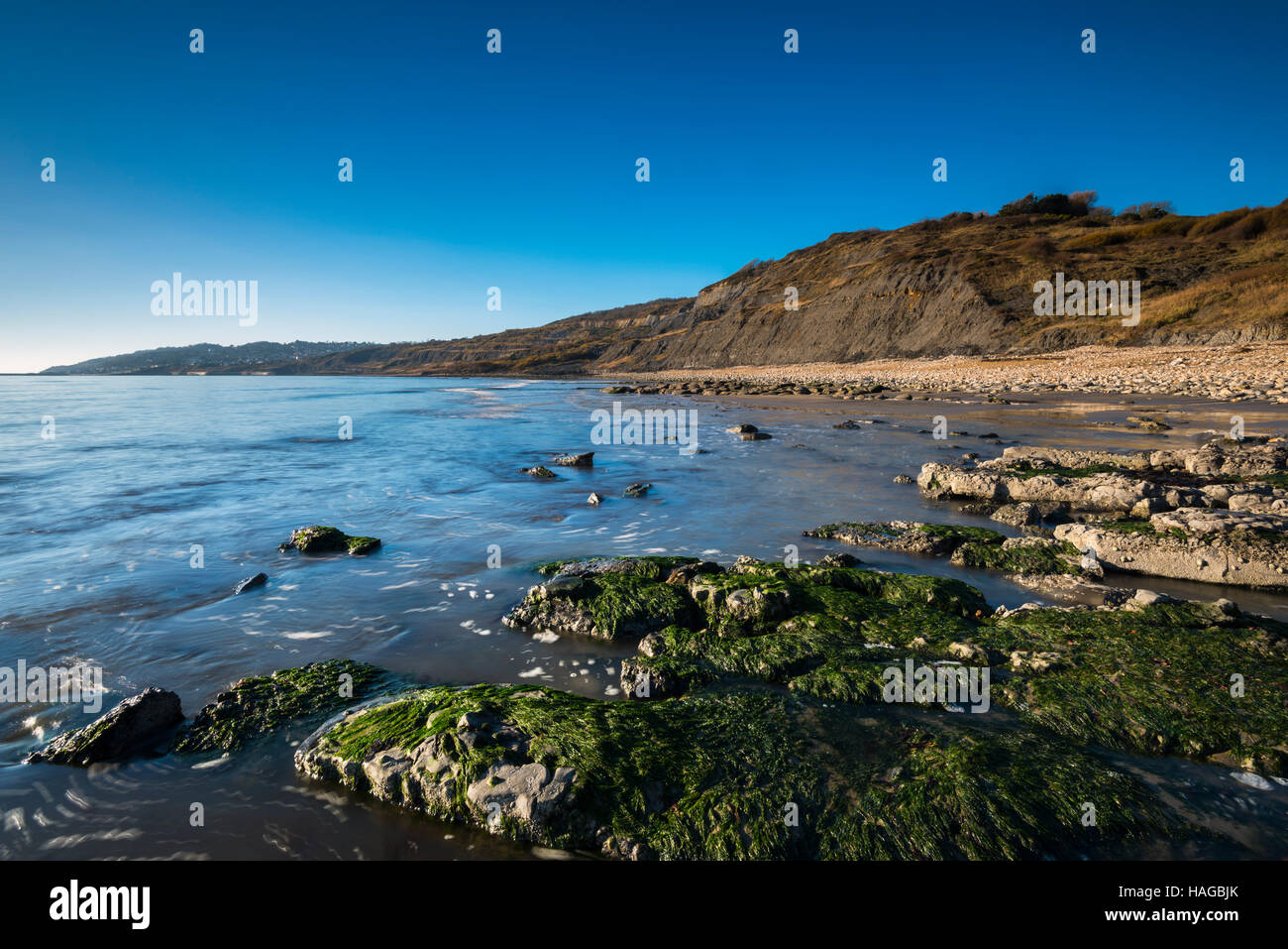Charmouth, Dorset, UK. 30th November 2016. UK Weather. A cold and sunny ...