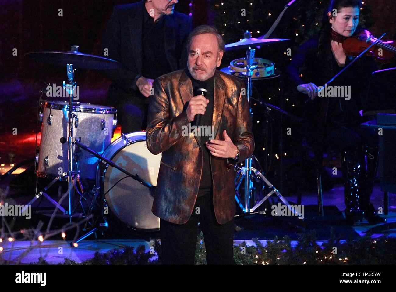 New York, NY, USA. 30th Nov, 2016. Neil Diamond at the 84th Annual ... New York, NY, USA. 30th Nov, 2016. Neil Diamond at the 84th Annual ...