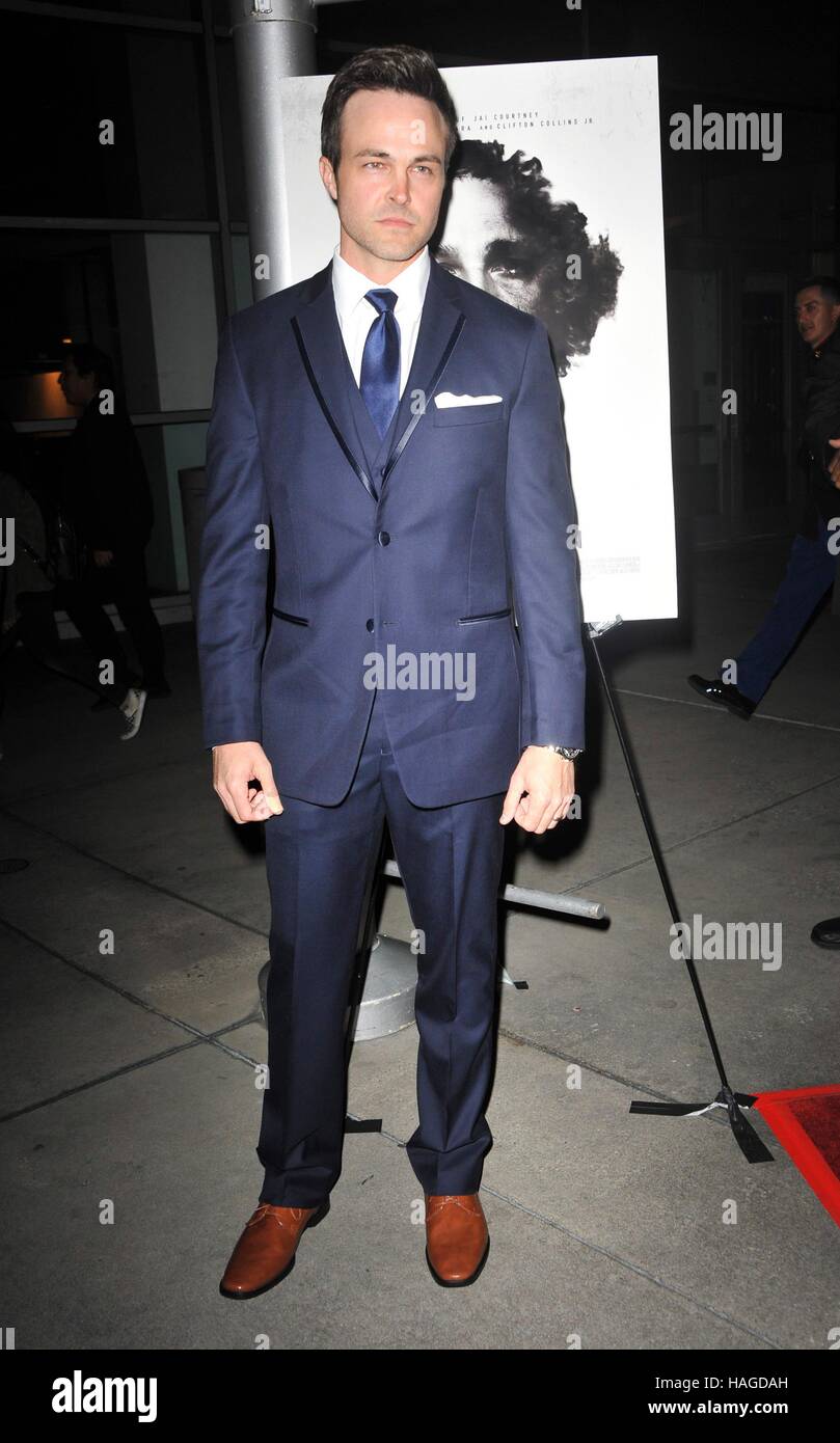 Los Angeles, California, USA. 30th Nov, 2016. Justin Smith at arrivals ...