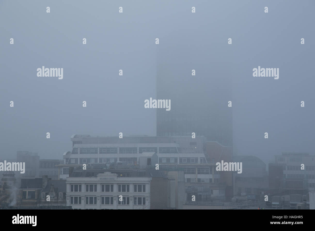 Cardiff, South Wales, UK. 1st Dec, 2016. UK weather: Severe fog in ...