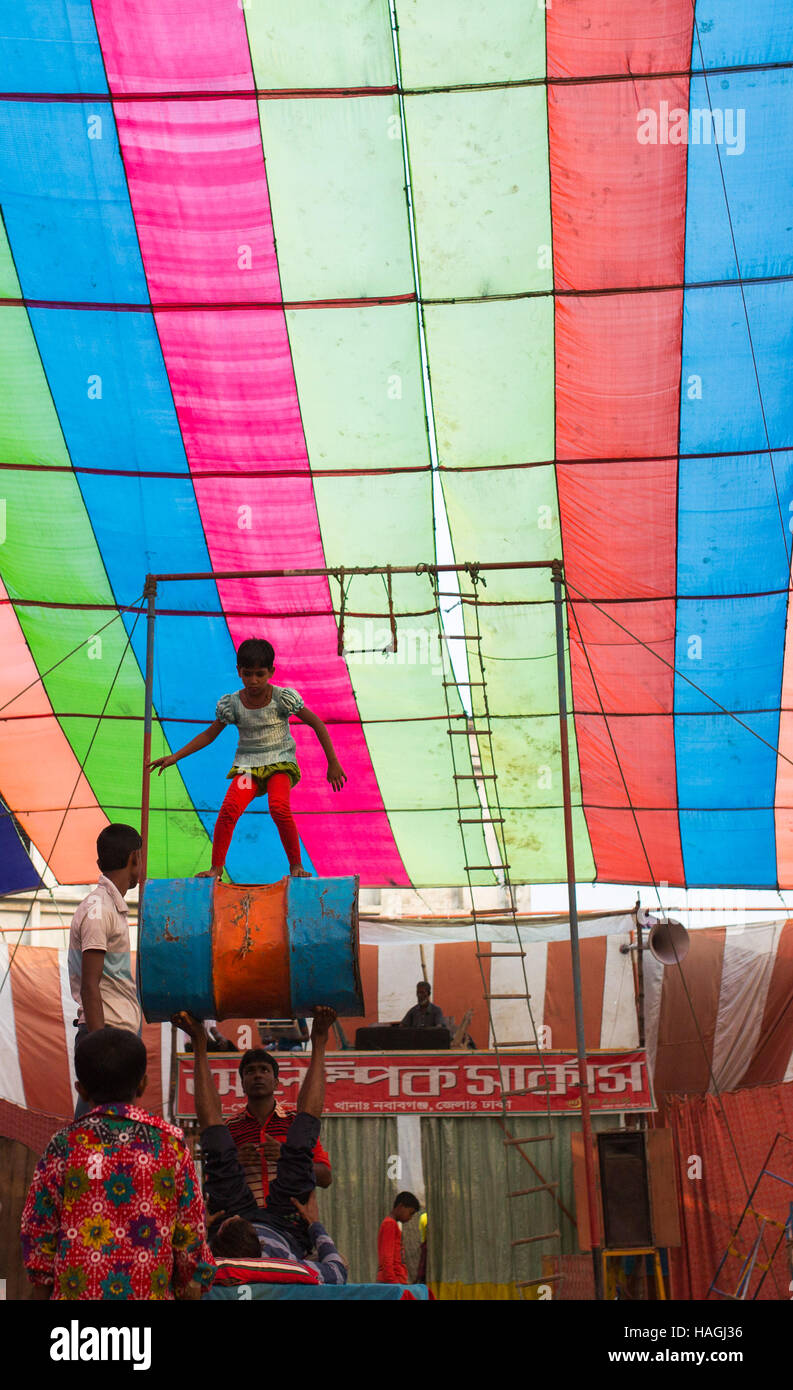 Inside A Circus Tent Stock Photos & Inside A Circus Tent Stock Images ...
