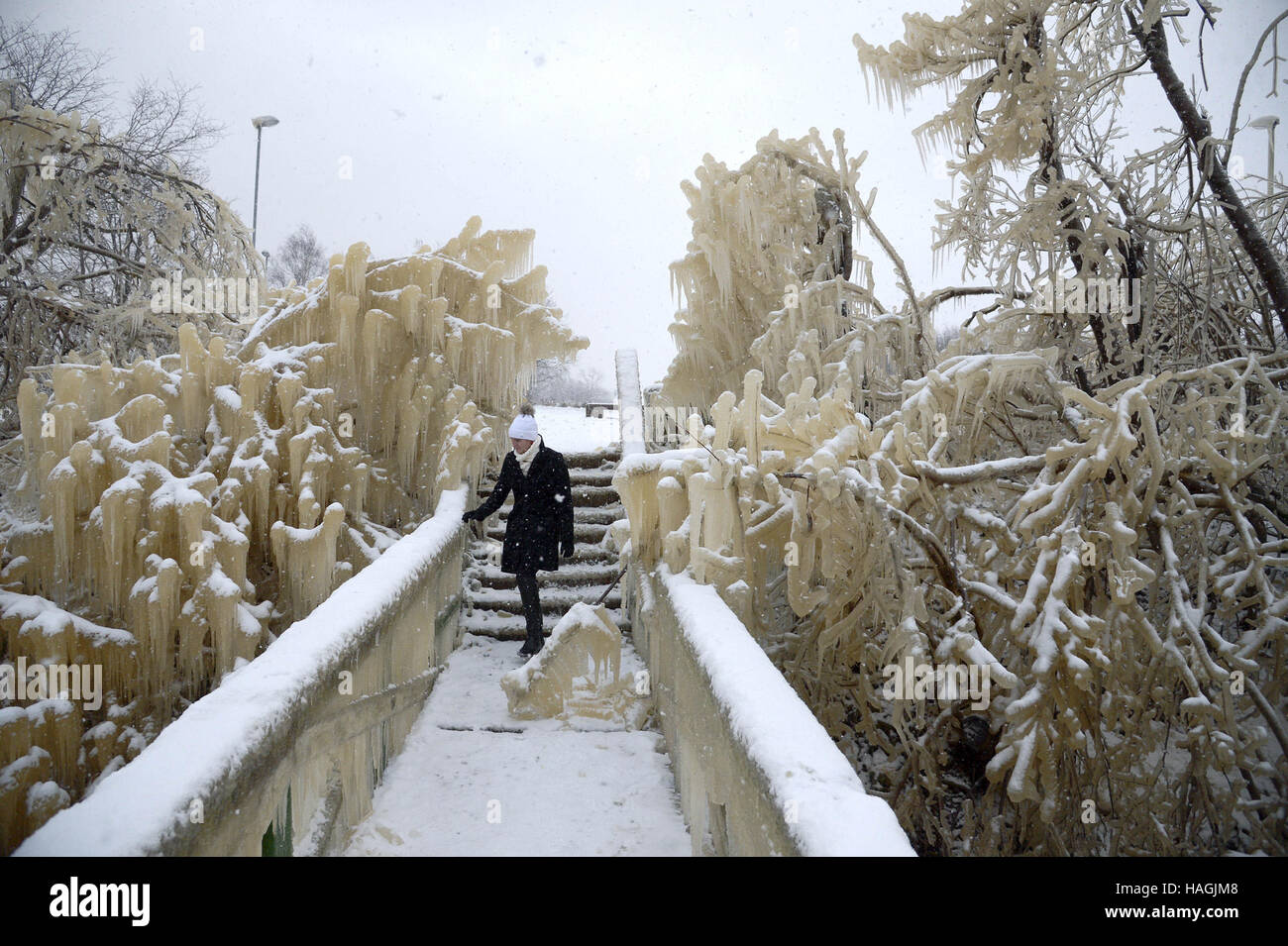 Cliff of ontika hi-res stock photography and images - Alamy