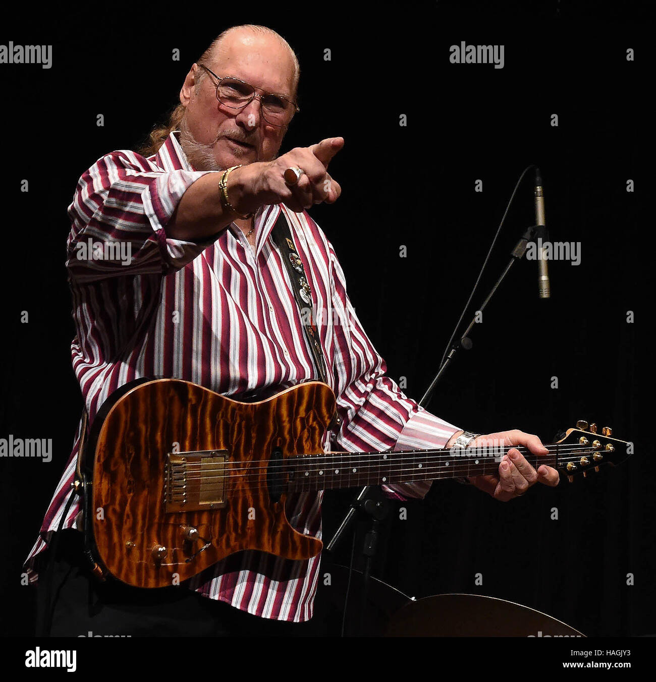 Washington, DC, USA. 1st Dec, 2016. Grammy award winning guitarist ... Washington, DC, USA. 1st Dec, 2016. Grammy award winning guitarist ...