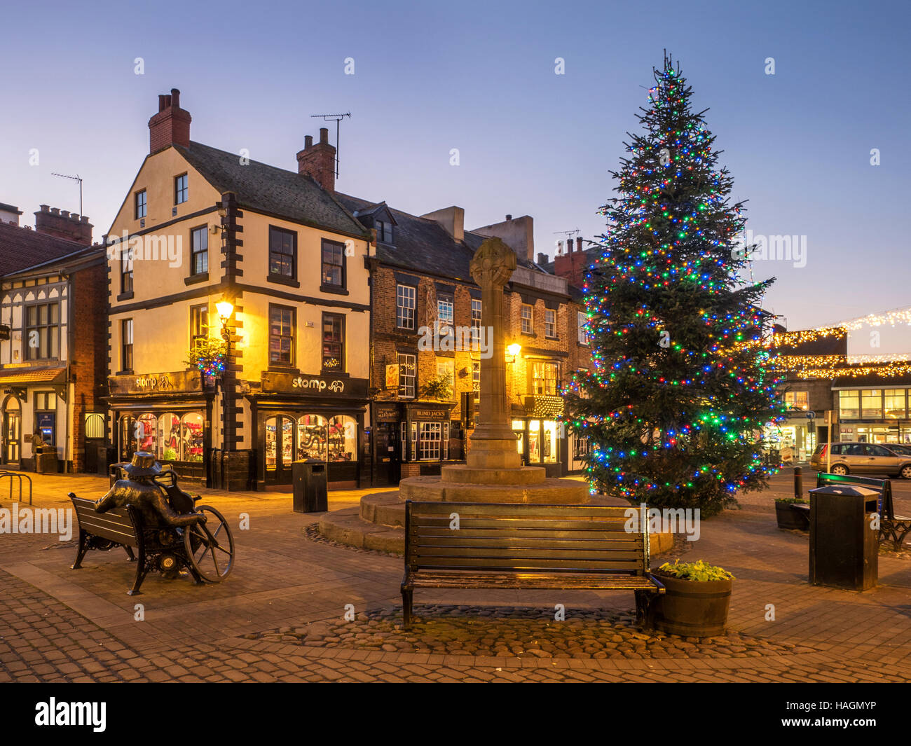 Knaresborough market place dusk hi-res stock photography and images - Alamy