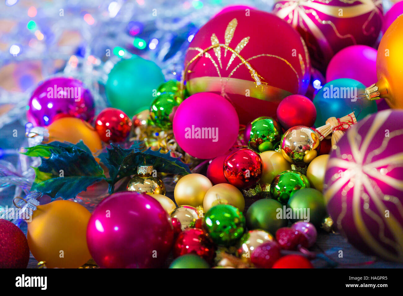 red bauble bokeh Stock Photo - Alamy