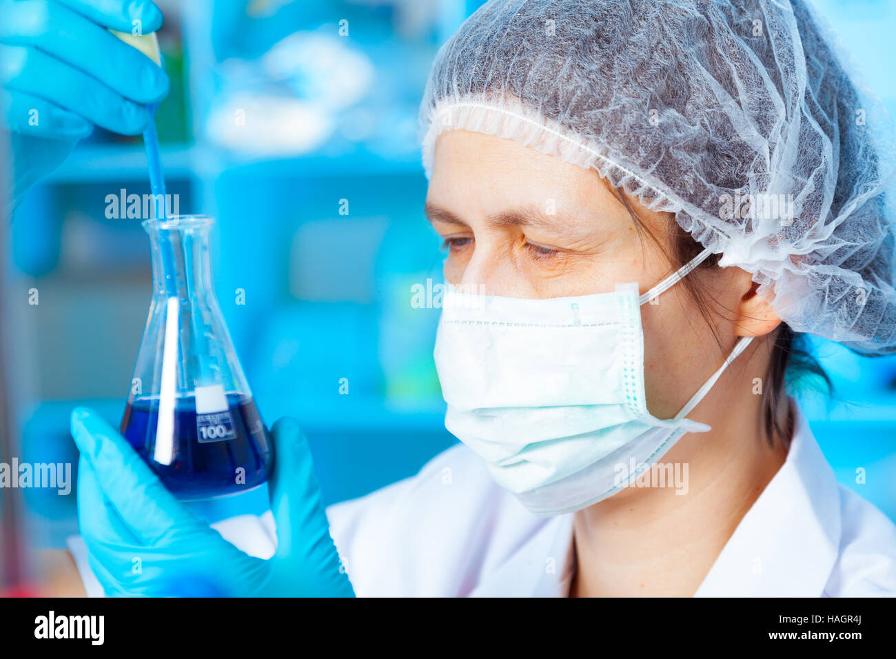 In chemical laboratory woman hi-res stock photography and images - Alamy