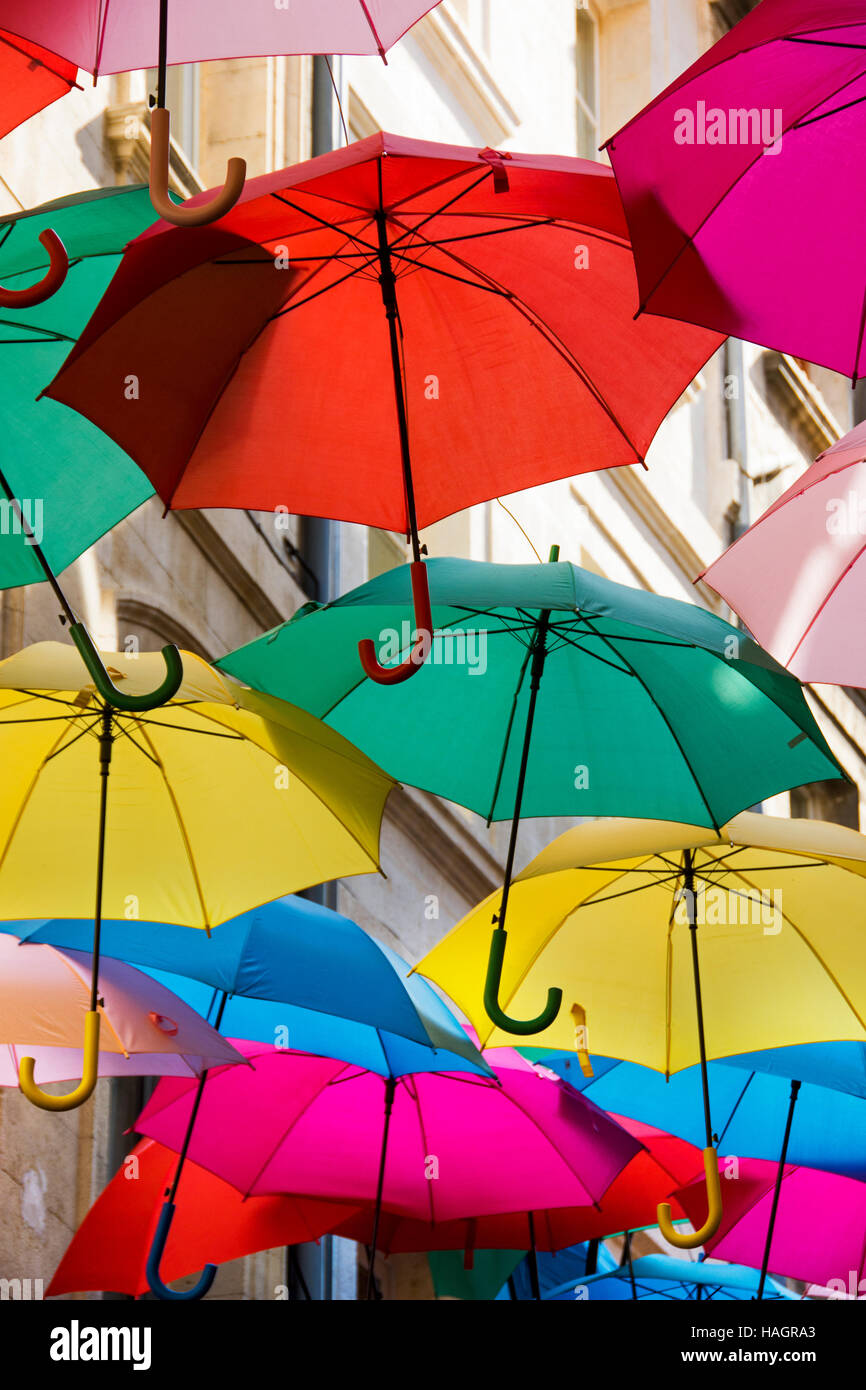 Multiple umbrellas hi-res stock photography and images - Alamy