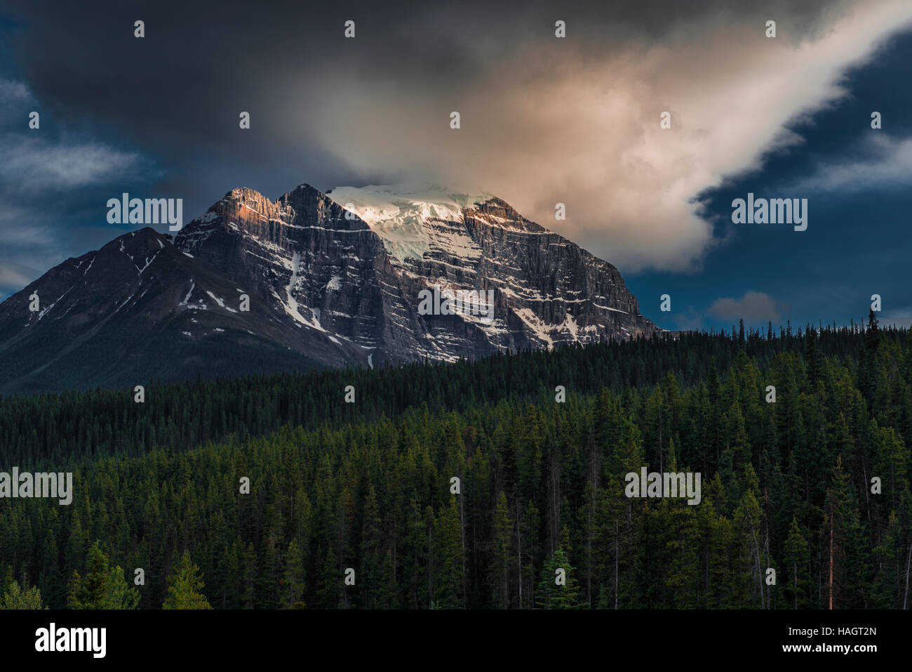 Sunset at Mt Temple, banff national park alberta canada Stock Photo - Alamy