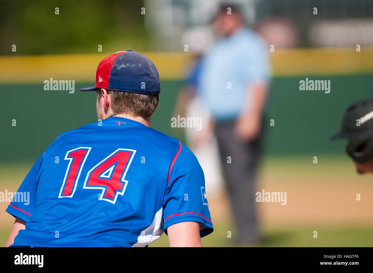 High school baseball player from behind Stock Photo - Alamy