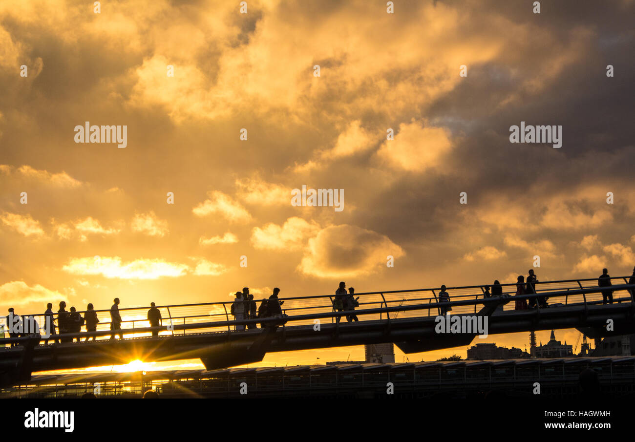 London's Millenium Bridge by Sunset Stock Photo - Alamy