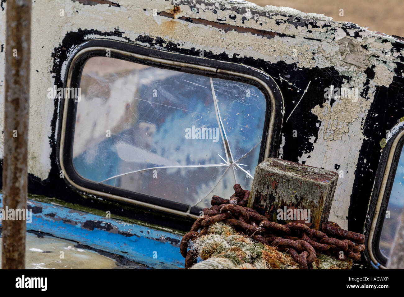 Smashed boat hi-res stock photography and images - Alamy