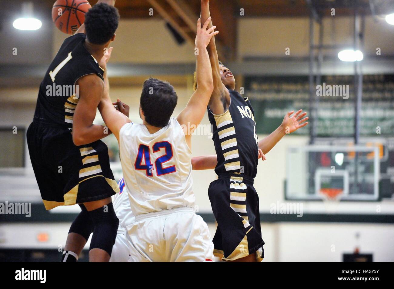 High school male athletes hi-res stock photography and images - Alamy