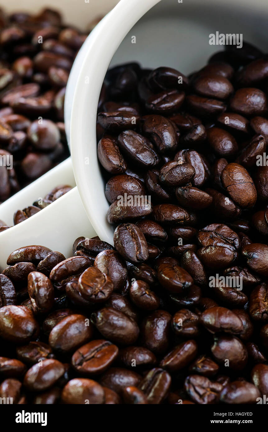 Coffee beans in coffee cup hi-res stock photography and images - Alamy