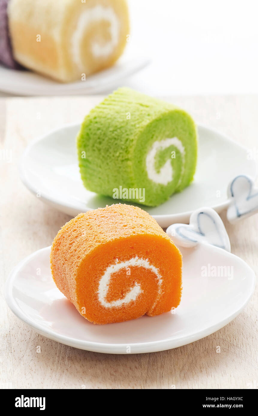 Roll cake hi-res stock photography and images - Alamy