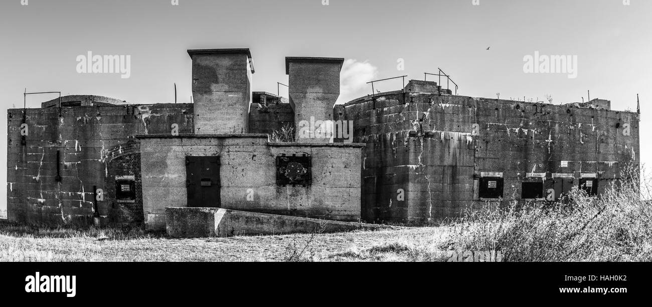Deserted Costal Defence Building in Southend, Essex Stock Photo - Alamy
