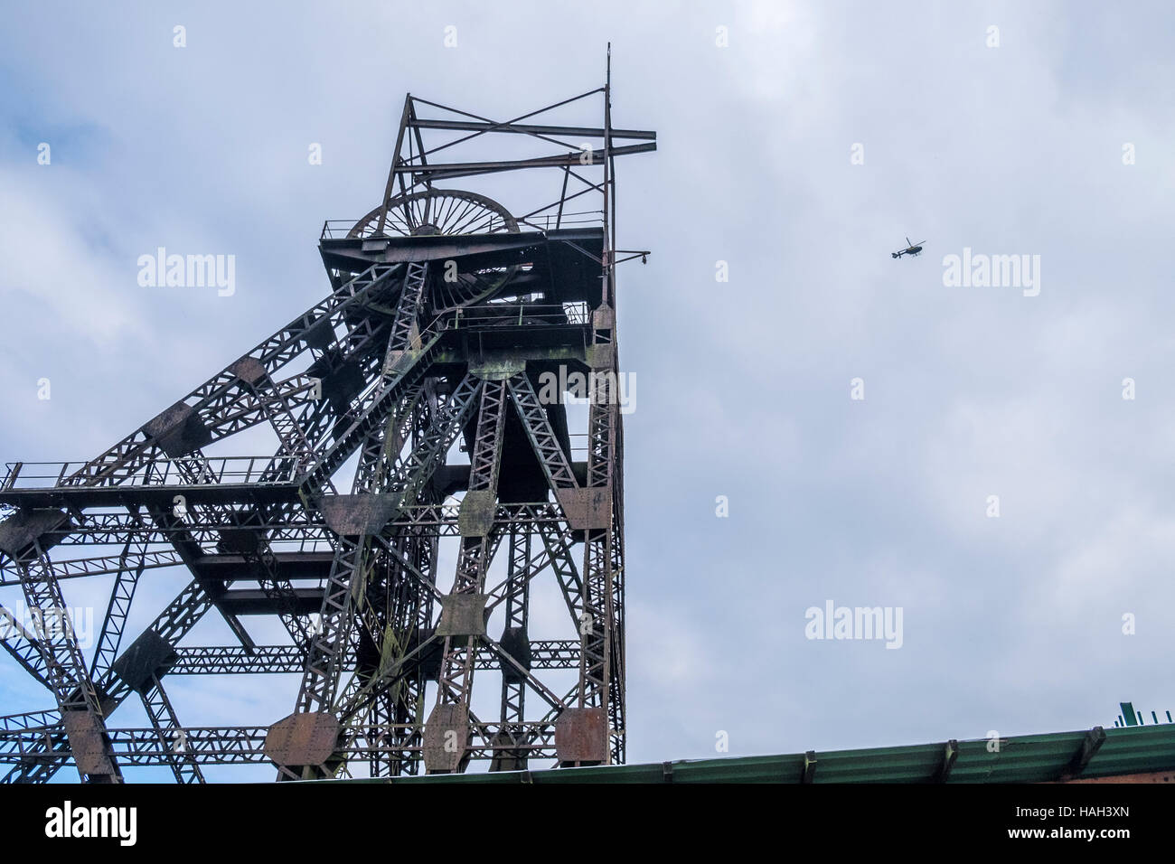 Old pit head winding wheel hi-res stock photography and images - Alamy