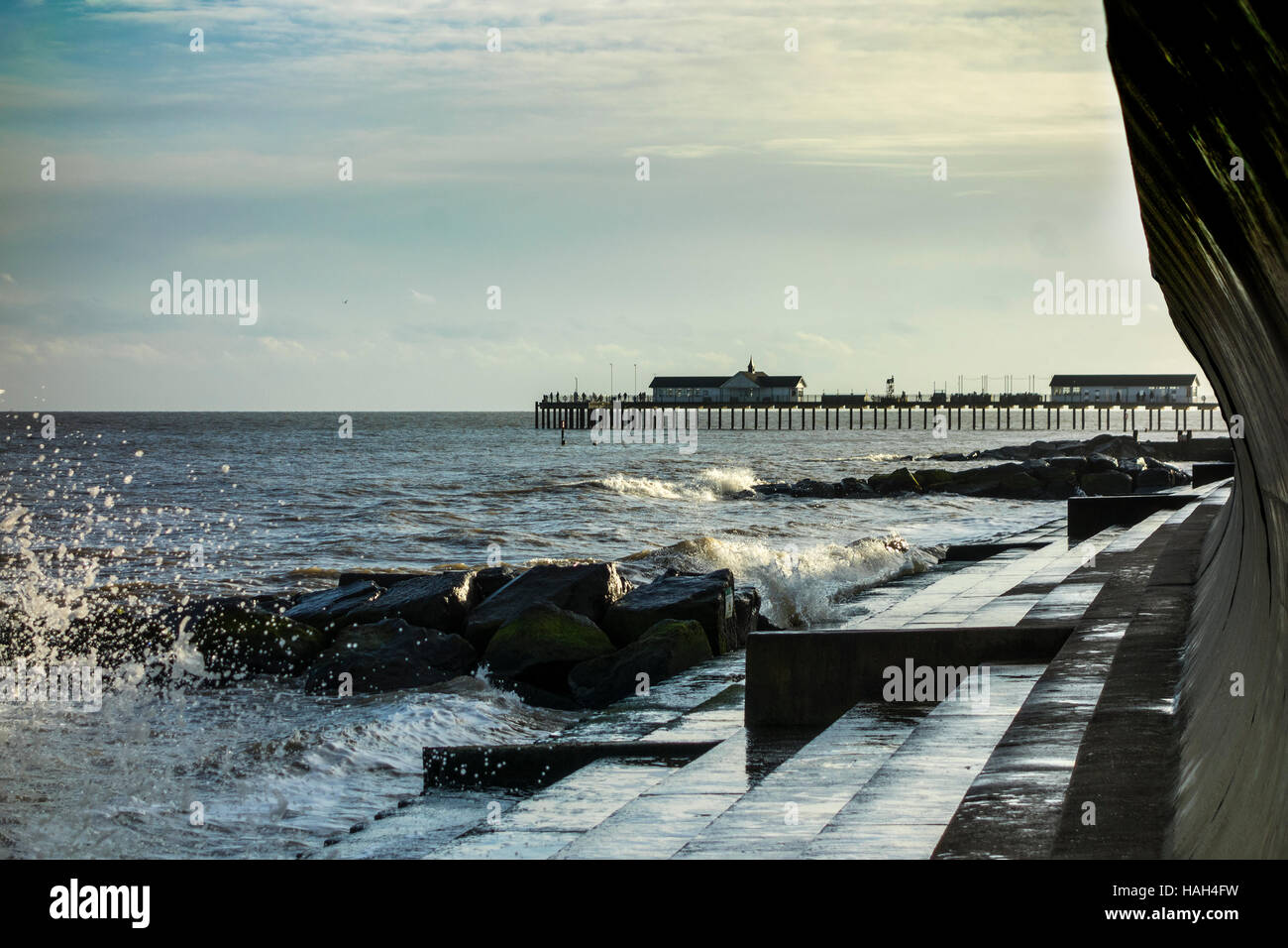 Concrete sea wall defences hi-res stock photography and images - Alamy