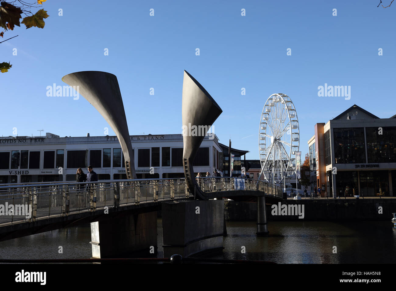 Pero Bridge Bristol big wheel Stock Photo - Alamy