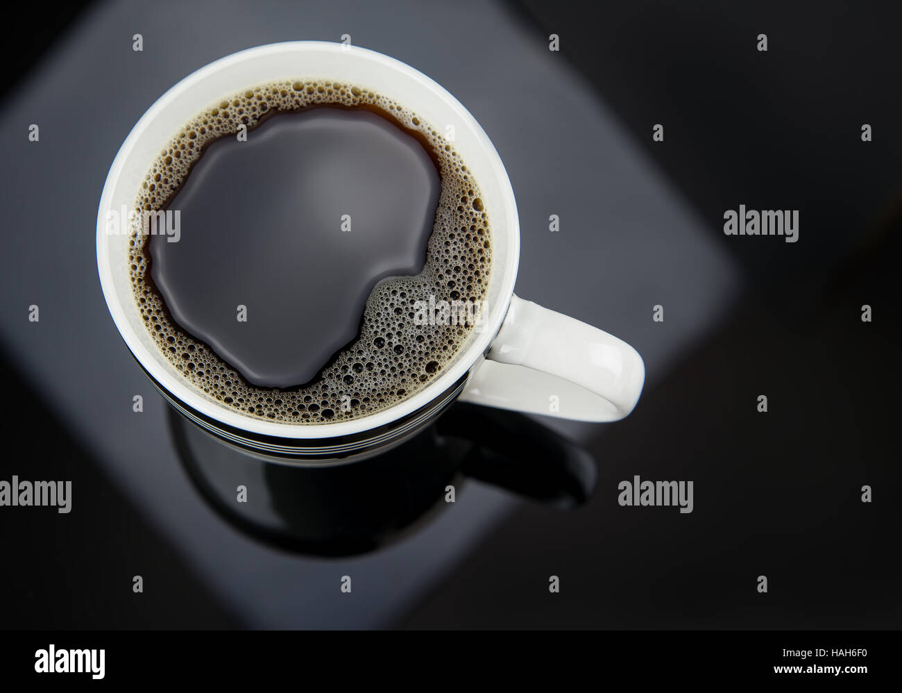 Pouring coffee diner hi-res stock photography and images - Alamy