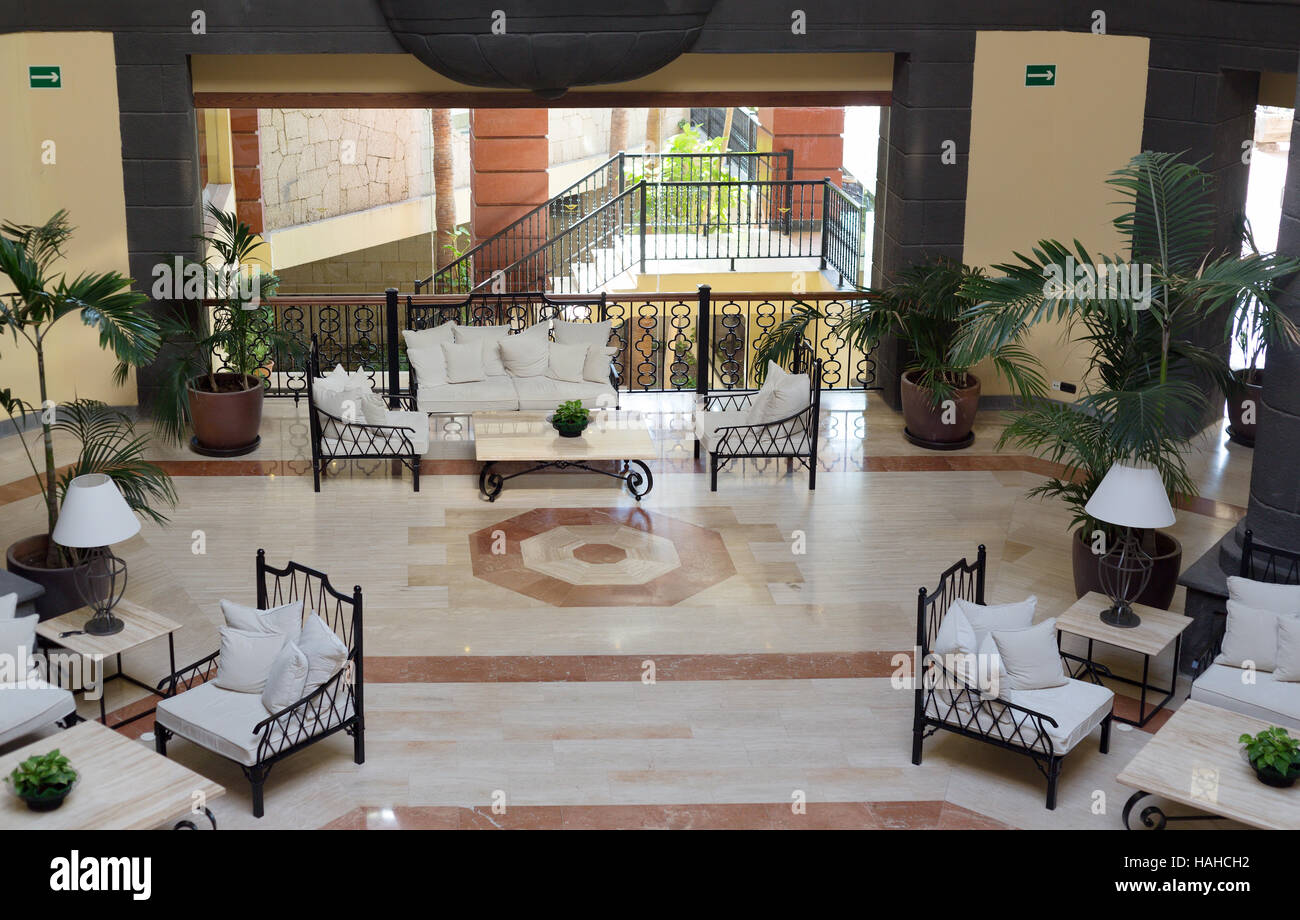 Luxury hotel lobby with columns. Top view Stock Photo - Alamy