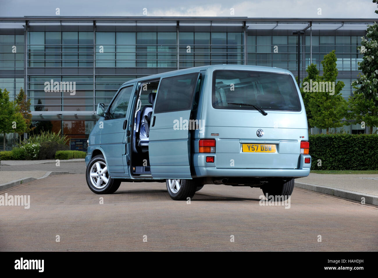 2001 VW Volkswagen V6 engined T4 Transporter limo van Stock Photo - Alamy