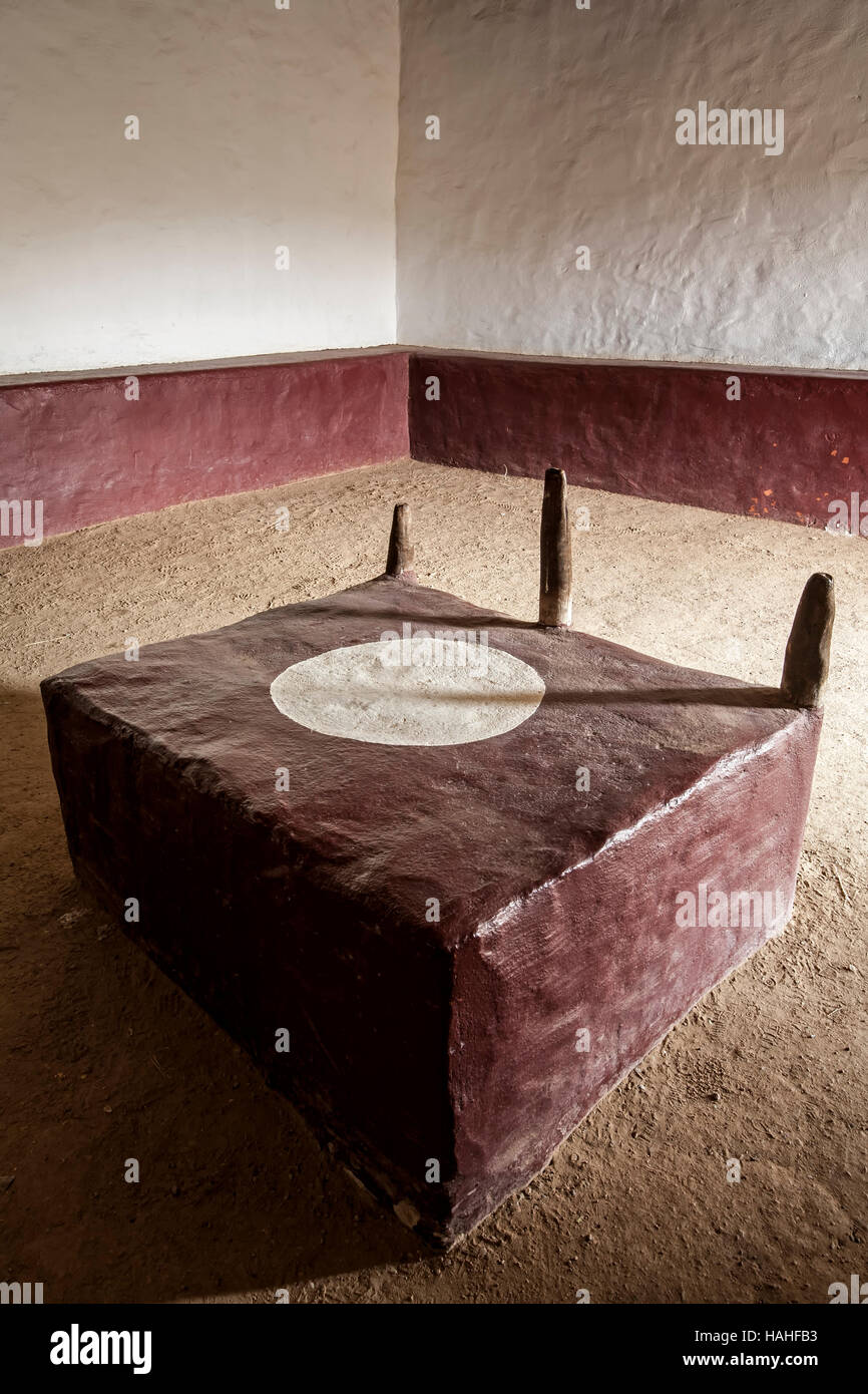 Platform, interior of Great Kiva (reconstructed), Aztec Ruins National ...