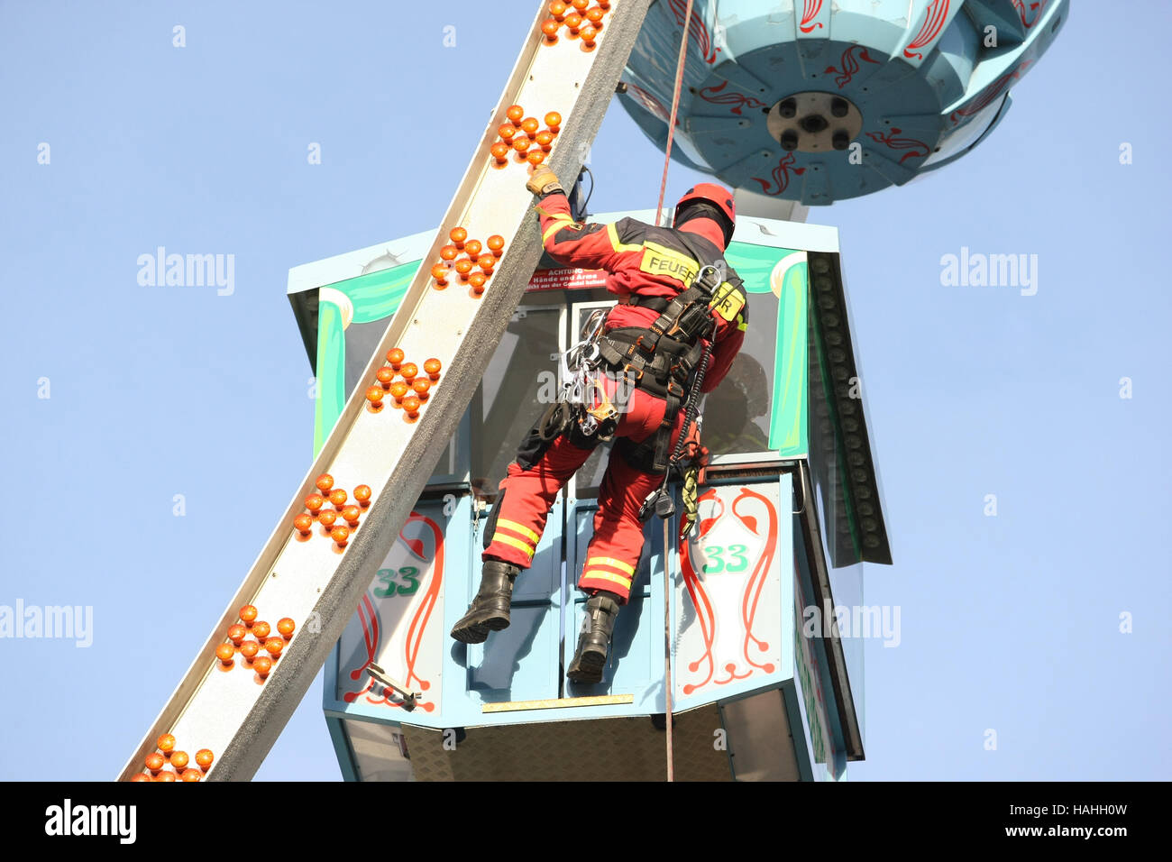 Hagen, Germany. 30th Nov, 2016. Rescue exercise on Ferris wheel in ...