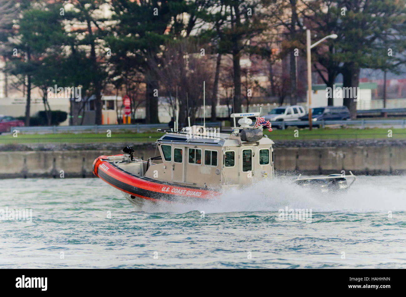Coast guard patrol boat hi-res stock photography and images - Alamy