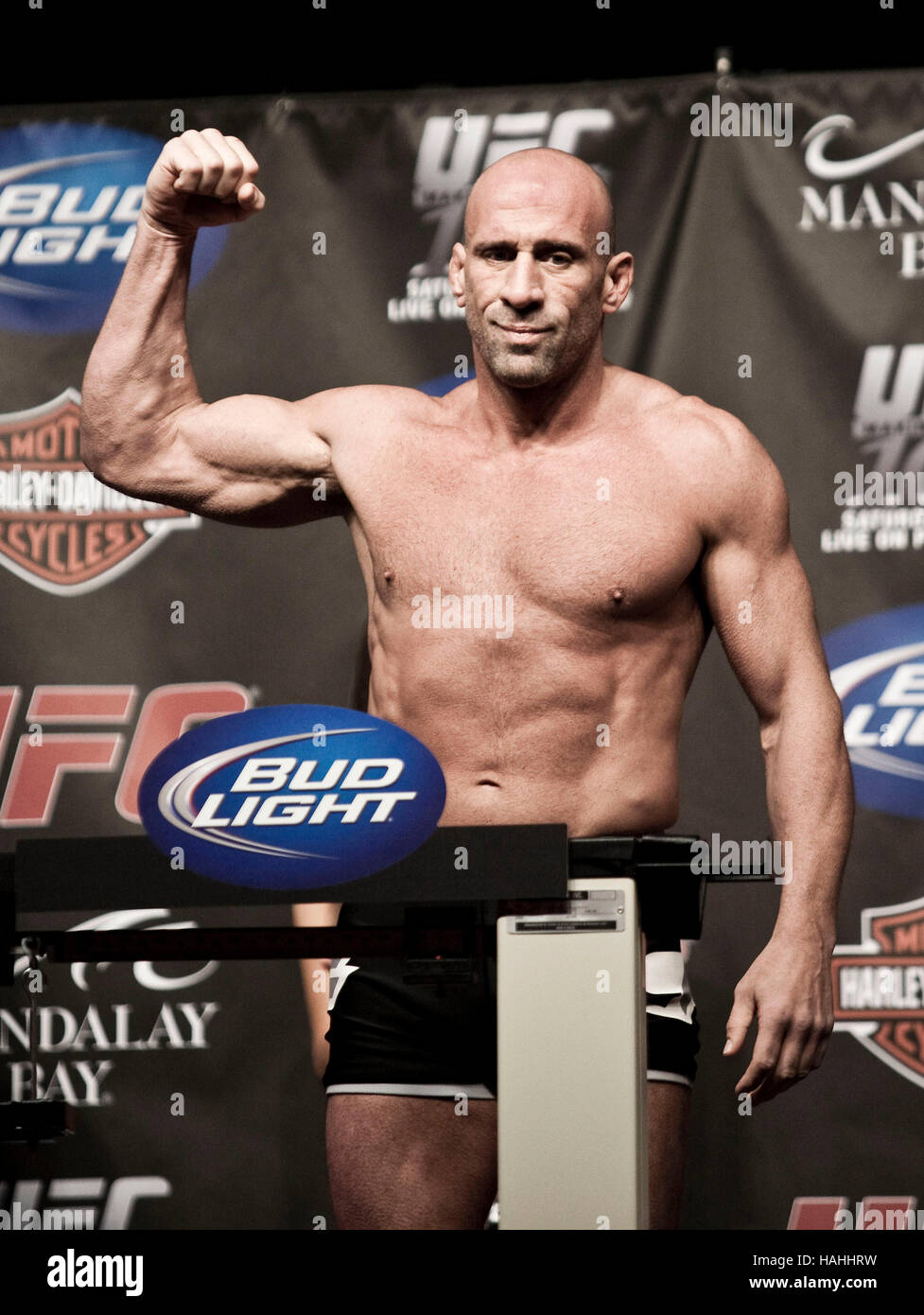 Mark coleman ufc hi-res stock photography and images - Alamy