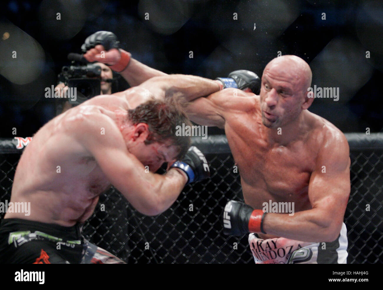 Mark coleman ufc hi-res stock photography and images - Alamy