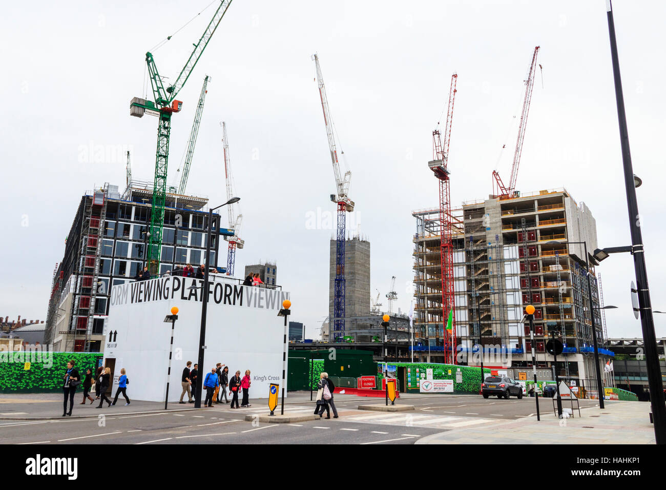 Kings cross viewing platform High Resolution Stock Photography and ...