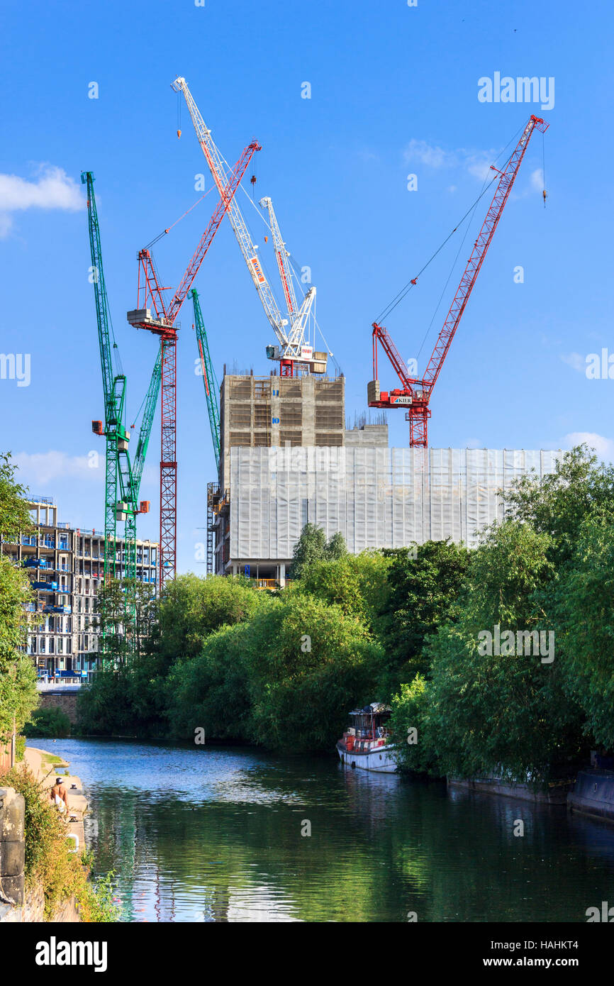 Construction next to Regent's Canal during the redevelopment of King's ...