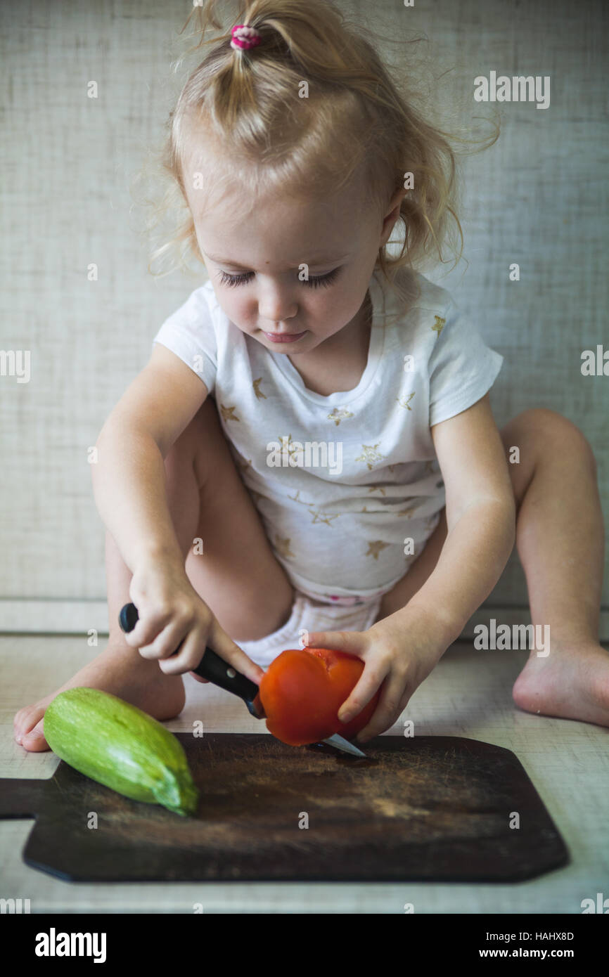 little girl cooking food Stock Photo - Alamy