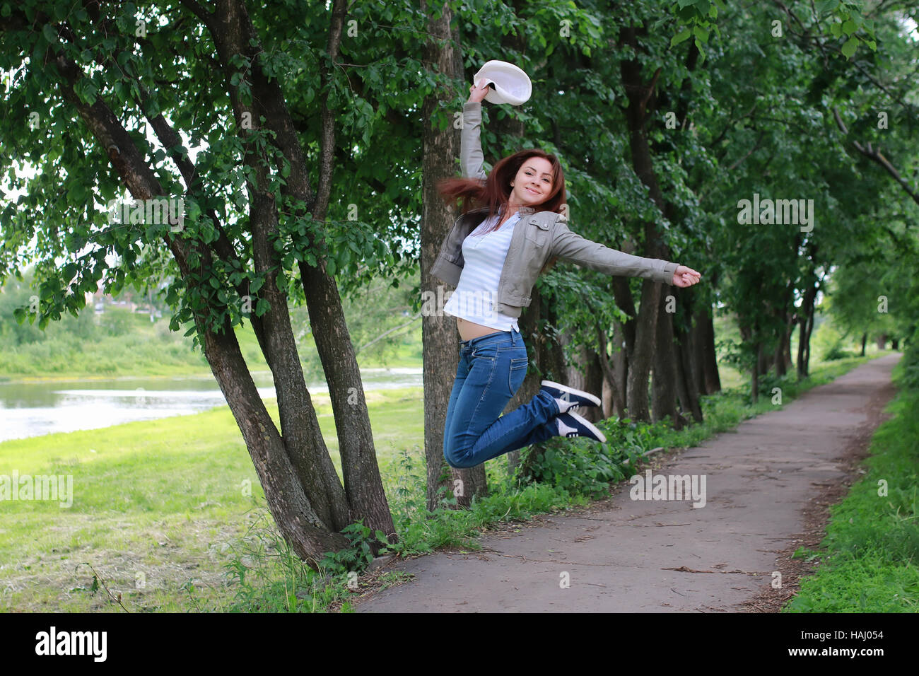 woman in tree park outdoor Stock Photo - Alamy